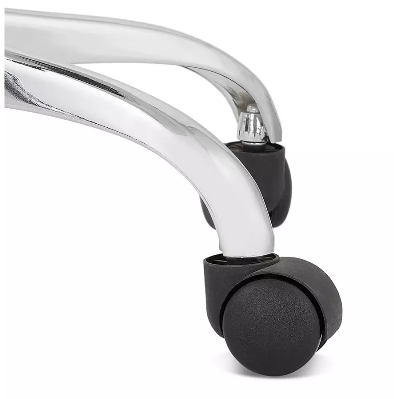 Très pratique avec ses roulettes pour cette chaise de bureau